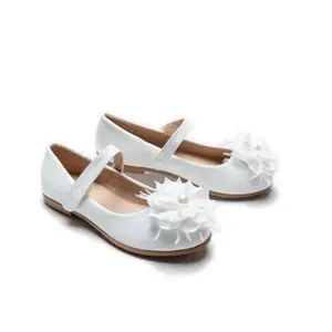 TULLEEN Dahlia Flower Flats - White