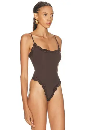 SKIMS Fits Everybody Lace Cami Bodysuit - Espresso