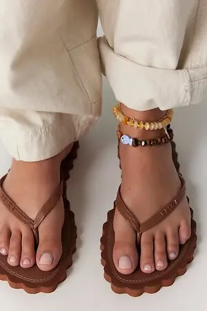 Brizza Arezzo Scalloped Sandals