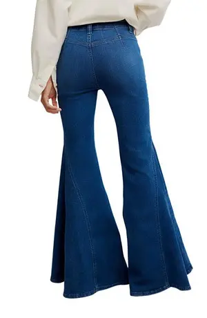 Free People Marque Flare Jeans