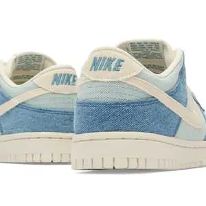 Nike Dunk Low Sneakers