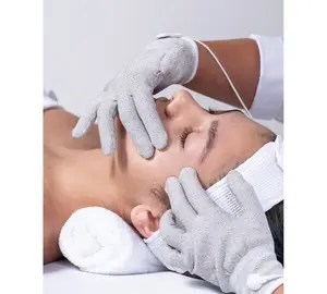 7E WELLNESS Microcurrent Facial Gloves