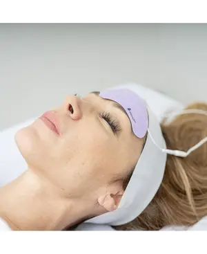 7E WELLNESS Conductive Forehead Mask