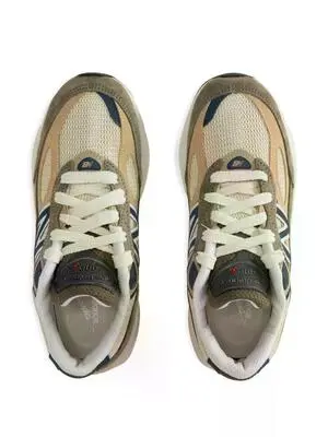 NEW BALANCE 990 Sneakers - Green