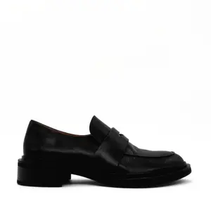 AMIE RAFA Drew Chunky Leather Loafer - Black