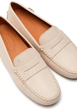 TOD'S Gommino Leather Loafers - Ivory