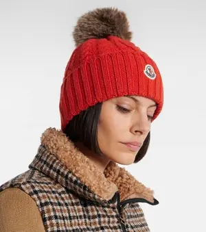Moncler Cable-knit Cashmere And Wool-blend Beanie - Red