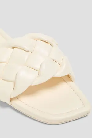 STUART WEITZMAN Braida Leather Slides
