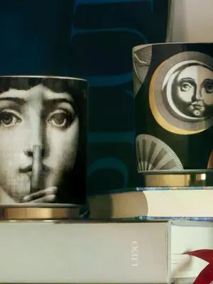 FORNASETTI Silenzio Gold-base Candle