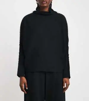 Issey Miyake Campagne High-neck Sweater