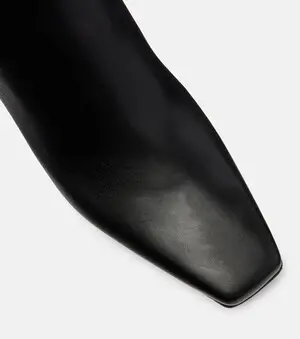 Manolo Blahnik Ofaralo Leather Ankle Boots - Black
