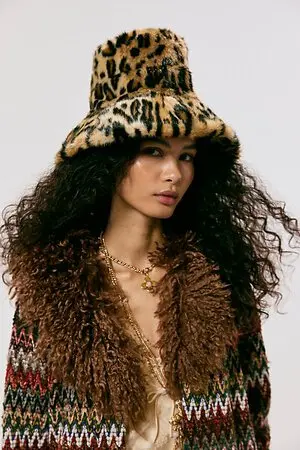 Anna Sui Leopard Bucket Hat - Caramel