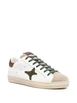 AMA-BRAND Suede Star Sneakers
