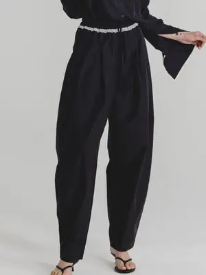 ALAS Cotton Silk Barrel Leg Pants - Black