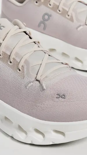 On Cloudtilt Sneakers - Pearl/fade