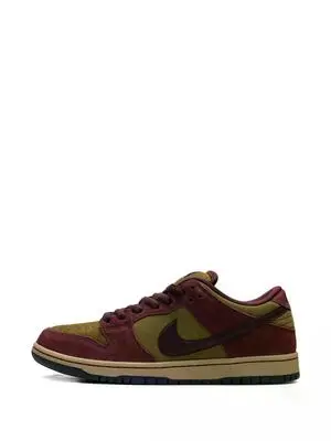 Nike Sb Dunk Low Sneakers - Red