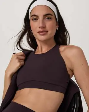 Vuori Alltheform™ High Neck Bra - Raisin