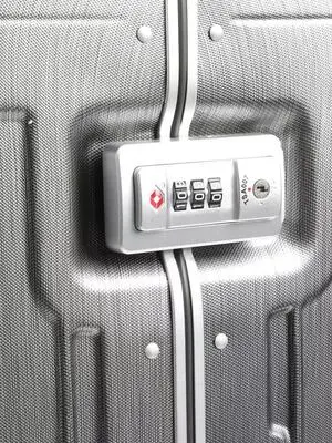 PIQUADRO Textured Wheeled Luggage