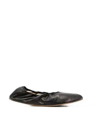 THE ROW Gathered Leather Ballet Flats - Black