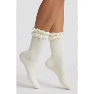 CASA CLARA Alila Ruffle Ankle Socks Cream