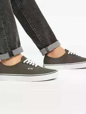 VANS Authentic Canvas Sneakers