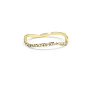BONDEYE JEWELRY Wave Diamond Band - Yellow Gold