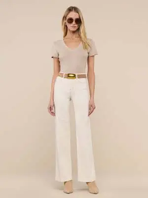L'Agence Becca Cotton V-neck T-shirt - Biscuit