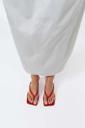 ST. AGNI Thong Detail Heel - Rosso