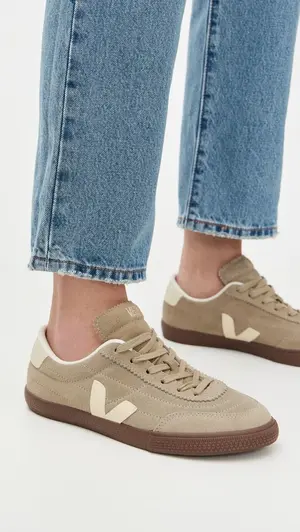 VEJA Panenka Sneakers