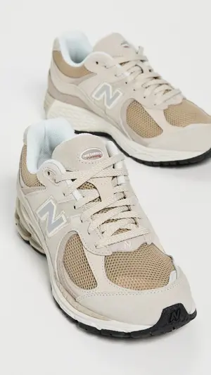 NEW BALANCE 2002r Sneakers