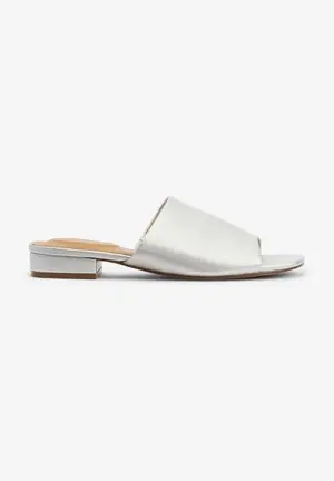 COMFORTVIEW The Sola Slip-on Mule - Silver