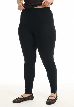 JUNE + VIE Classic Ankle Legging - Black