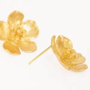 OTTOMAN HANDS Buttercup Flower Stud Earrings - Brass