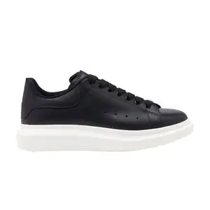 Alexander McQueen Oversized Sneaker With Skull Detail - Black