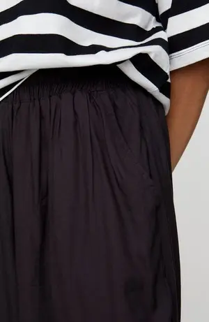 TURTLEDOVE LONDON Drape Trousers