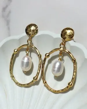 OTTOMAN HANDS Sloane Pearl Drop Stud Earrings - Brass