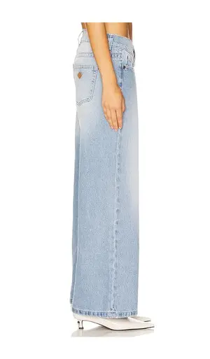 Abrand Denim 00 Wide Leg Jeans - Kaia Worn
