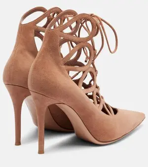 GIANVITO ROSSI Suede Pointed Toe Pumps - Beige