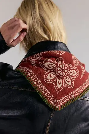 Free People Carmen Knitted Triangle Bandana Berry