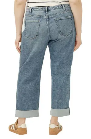 SILVER JEANS CO. Relaxed Straight Leg Jeans
