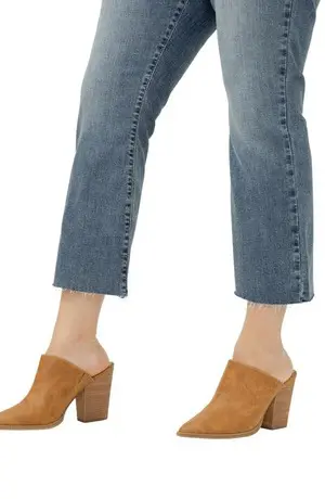 SILVER JEANS CO. Elyse Kick Flare Leg Jeans