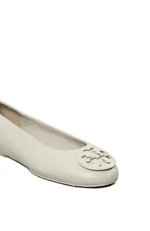 Tory Burch Reva Travel Ballet Flat - Ash Cloud