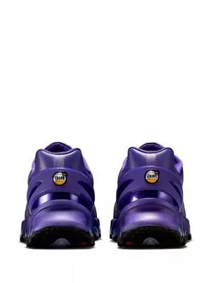 Nike Dn8 Sneakers