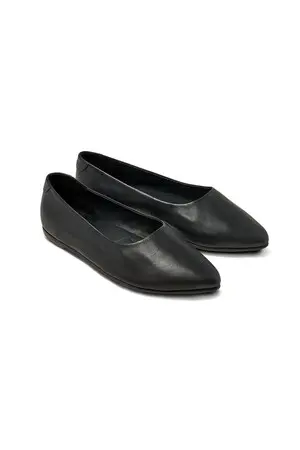 Beek Swoop Leather Ballet Flats - Black