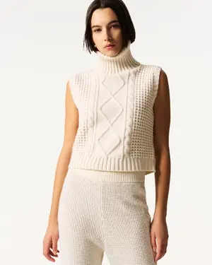 Perfect Moment Sleeveless Turtleneck Cable Knit Sweater - Cream