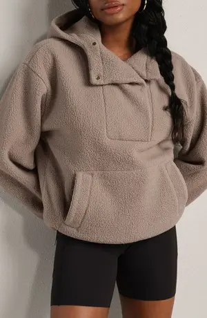 RHONE Aloft Fleece Hoodie - Foggy Taupe
