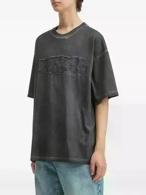 Izzue Embroidered-detail T-shirt