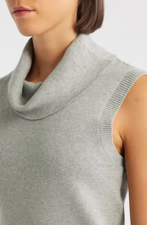 CITY BLUES Sleeveless Turtleneck Sweater - Gray