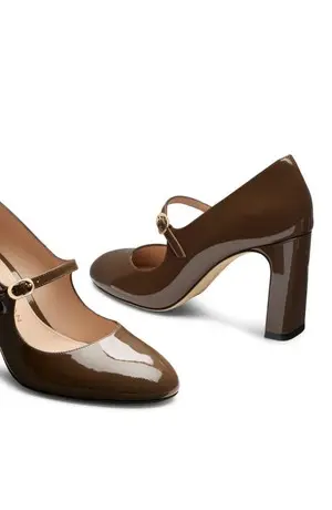 STUART WEITZMAN Babette Mary Jane 85 Pump - Walnut