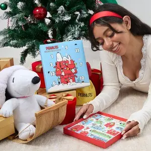 PEANUTS Snoopy 12-piece Jewelry Advent Calendar